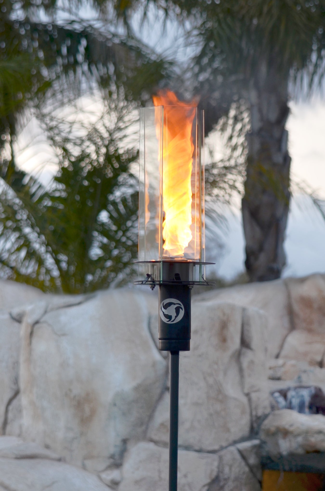 Vortek Patio Vortex Fire Tiki Torches (4-Pack) - Halofire Torch
